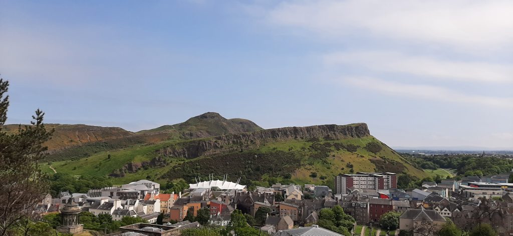 London vs Edinburgh: Which City is Better to Visit and Why?